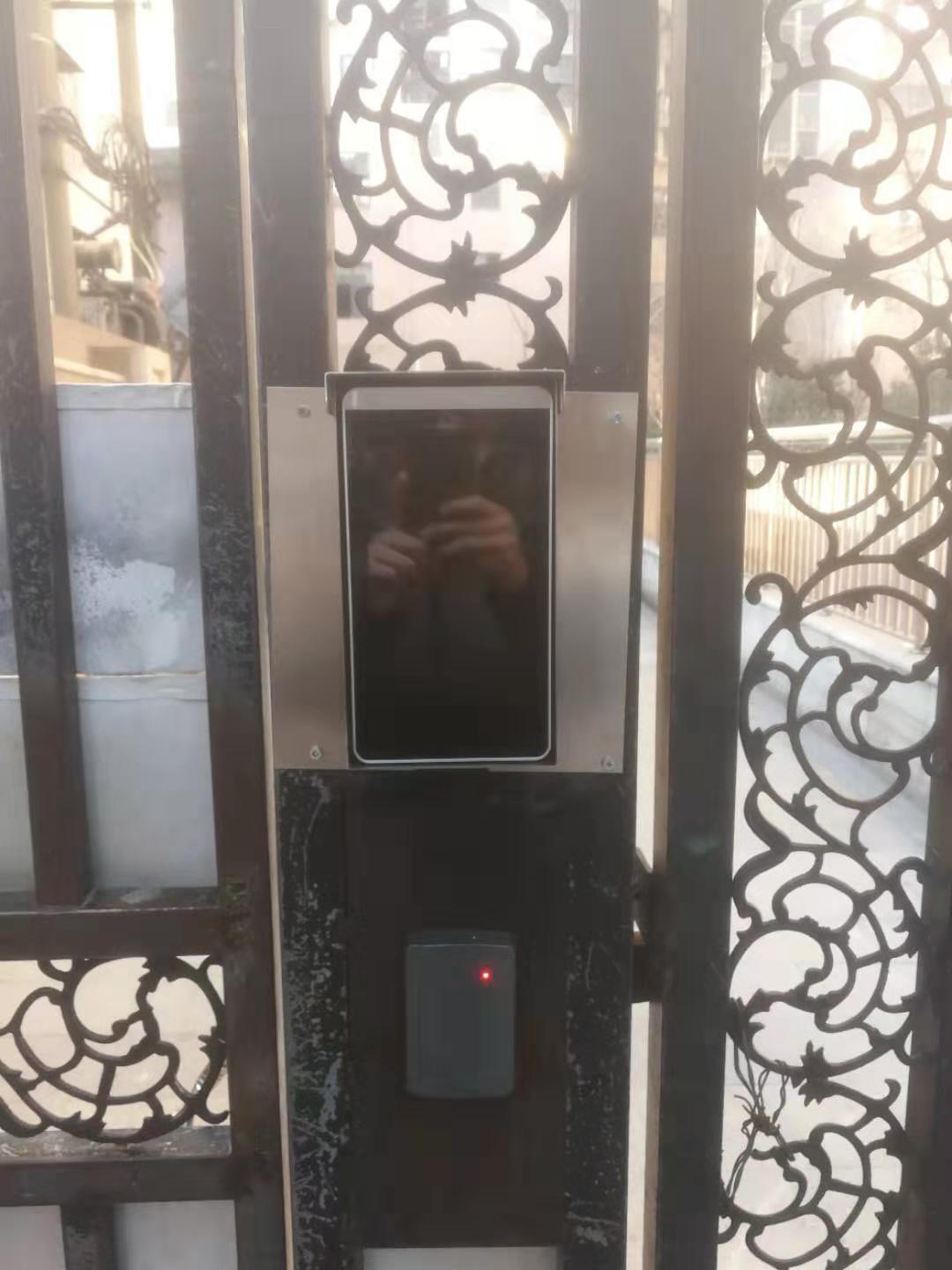 pcDuino 7″ Access Control Tablet – LinkSprite